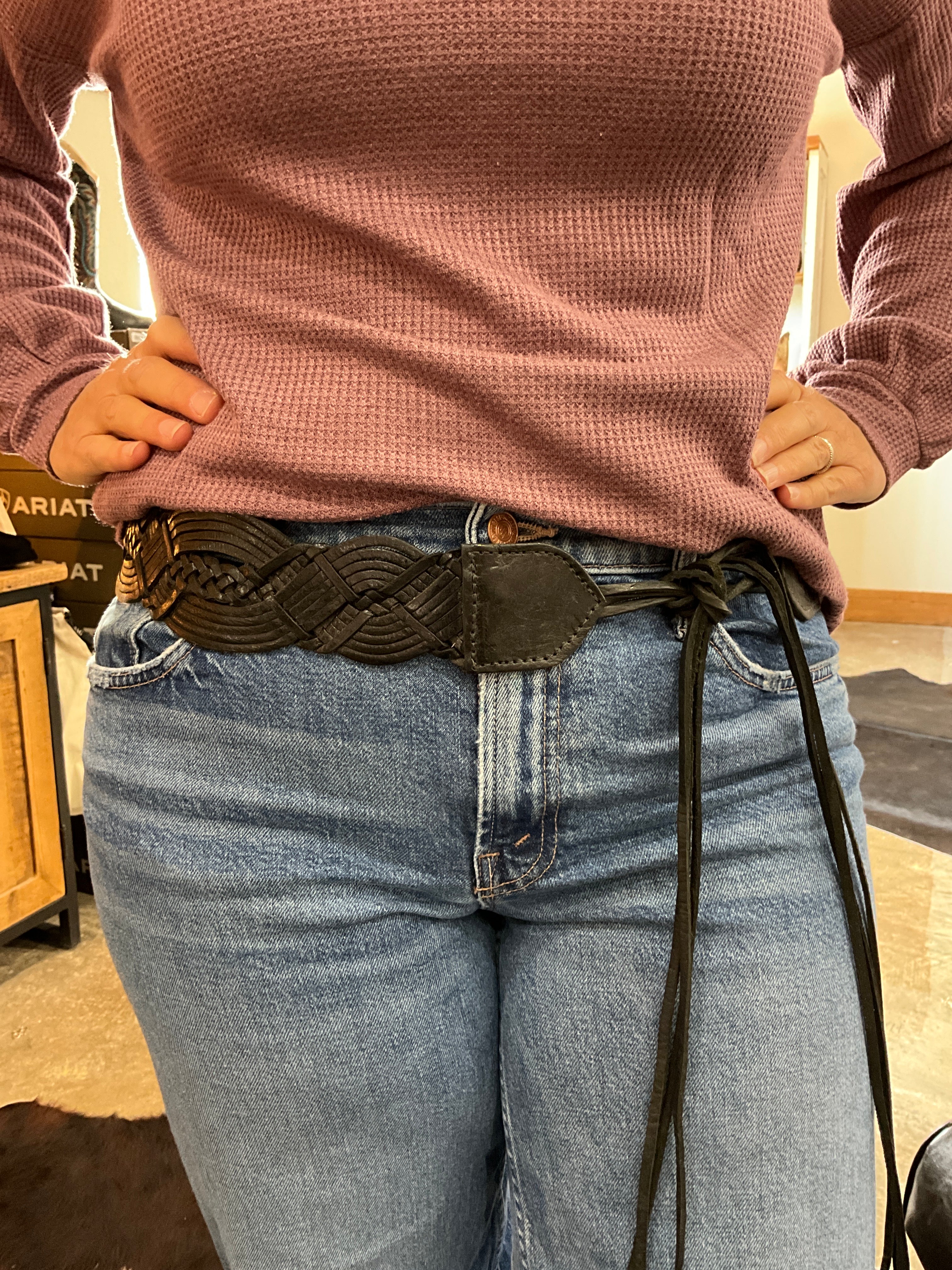 Black Leather Tie Front Belt – Adams Tack